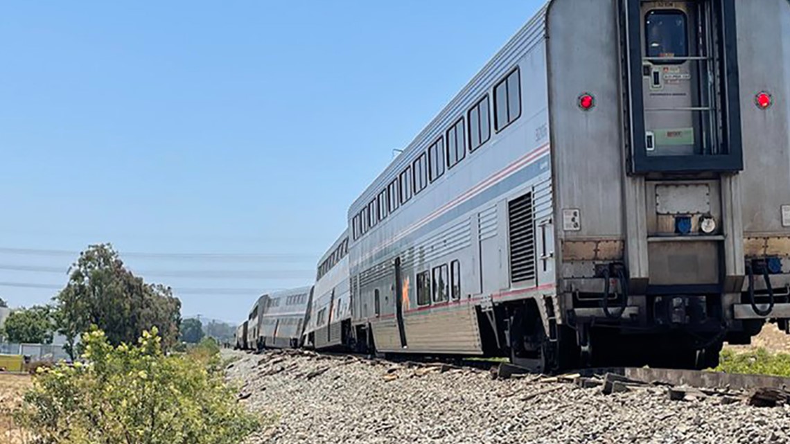 Train headed to Seattle derails in California | king5.com