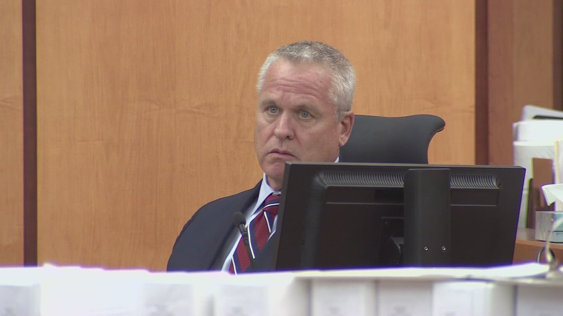 Police use of force expert testifies in trial of Tacoma officers ...