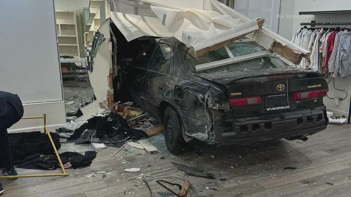 Car driven into Seattle clothing store | king5.com
