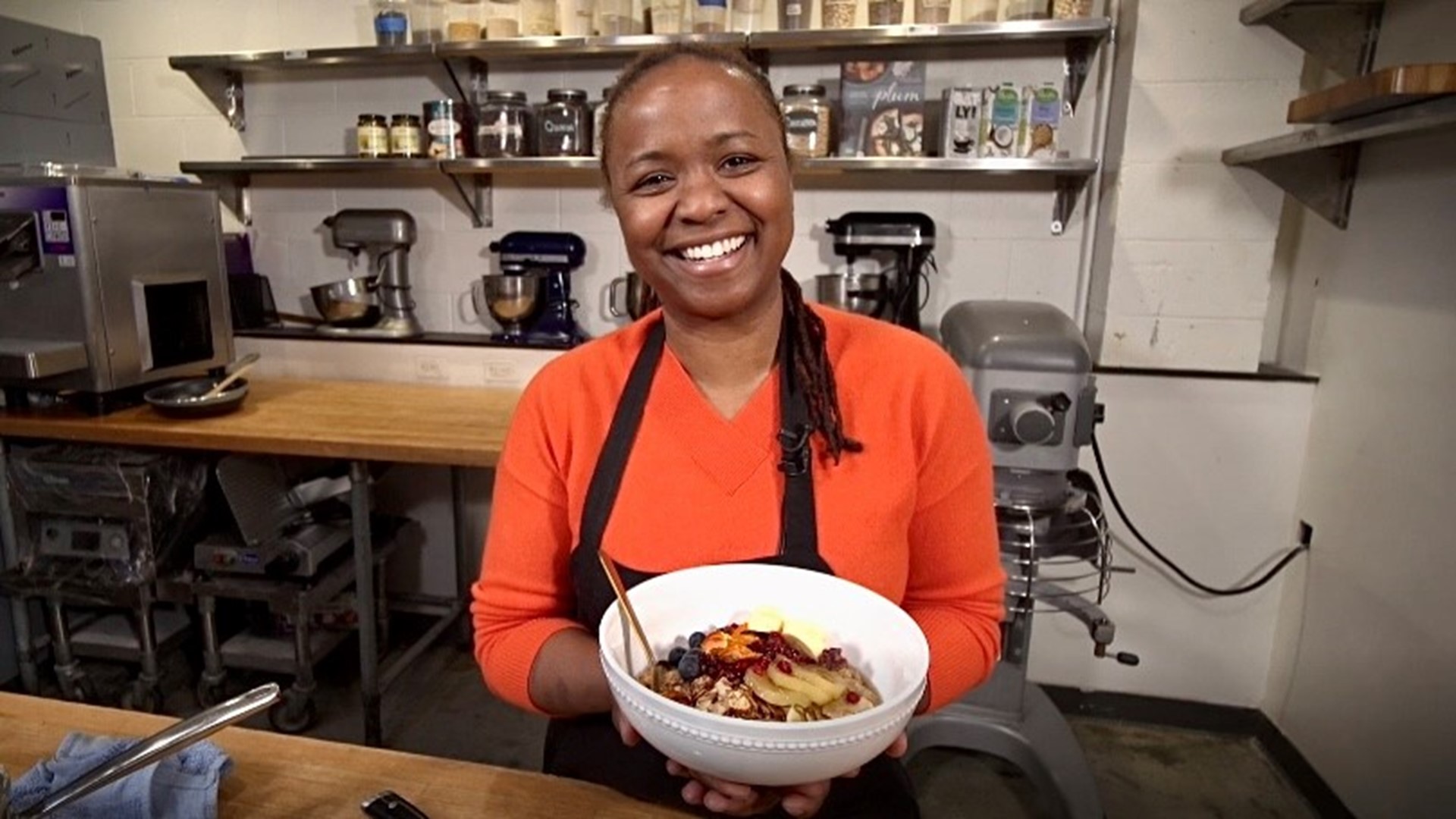 Start the New Year and your mornings off with this healthy power bowl ...