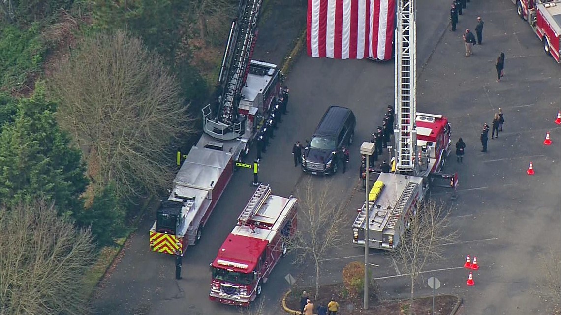 Memorial service held for longtime Bothell firefighter Kirk Robinson ...
