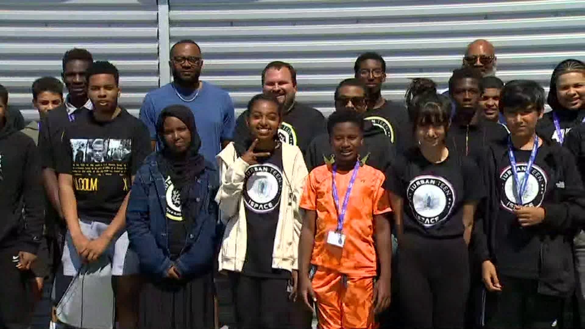 Seattle Seahawks' Bobby Wagner aims to inspire next generation of ...