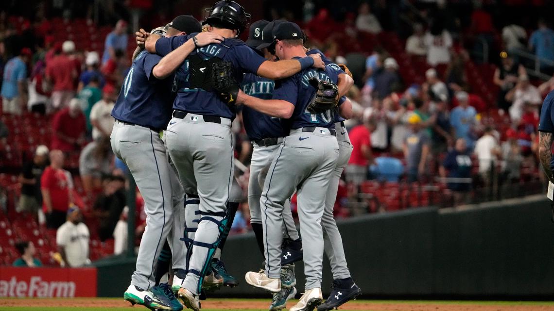 Dylan Moore's homerun, Bryce Miller's 6 scoreless innings carry Mariners past Cardinals 6-1 ...
