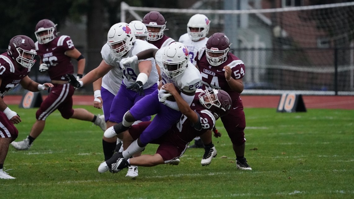 Puget Sound's Lily Godwin makes history as woman in NCAA football ...