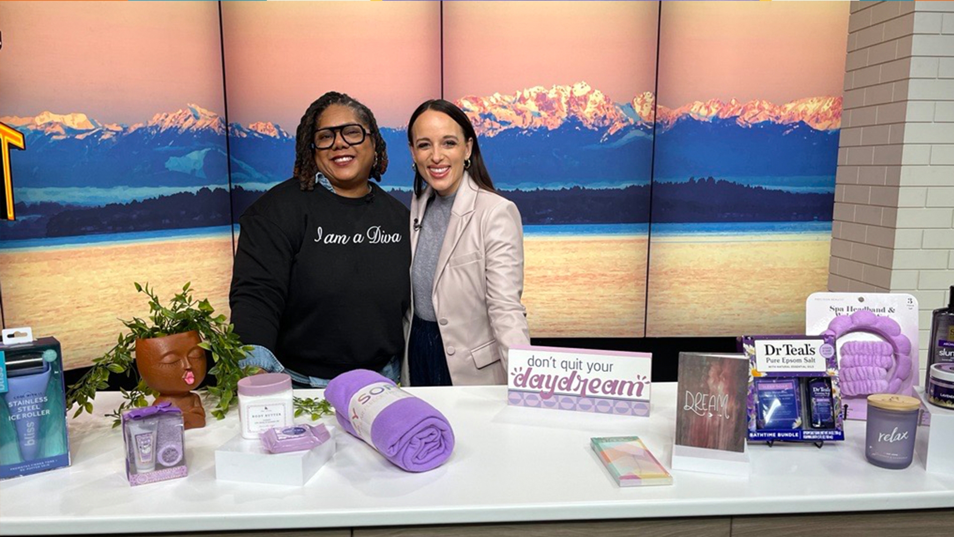 Seattle nonprofit helps women experiencing homelessness - New Day NW ...