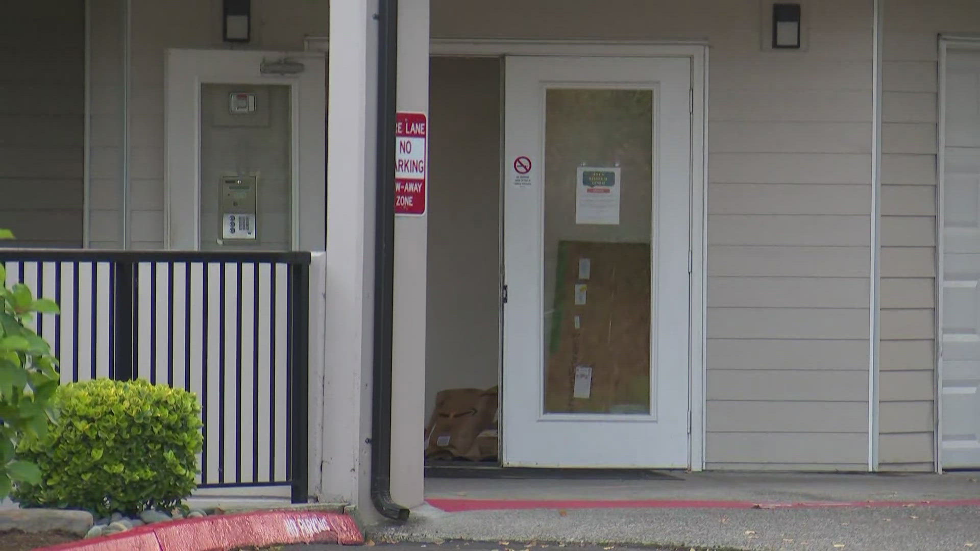 USPS worker shot by package delivery driver in Everett | king5.com
