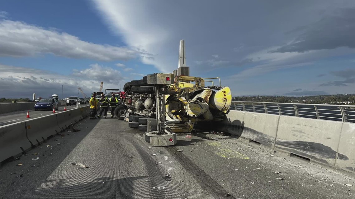 520 Bridge open after cement truck rollover | king5.com