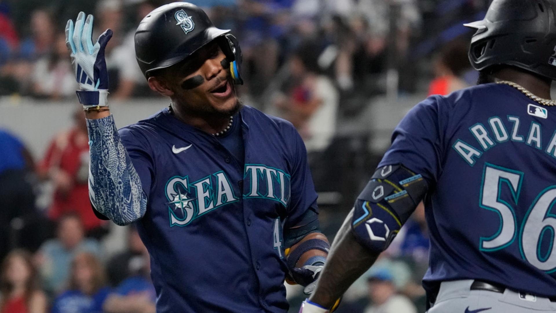 Rodríguez has leadoff HR, tiebreaking single as wild card-chasing ...