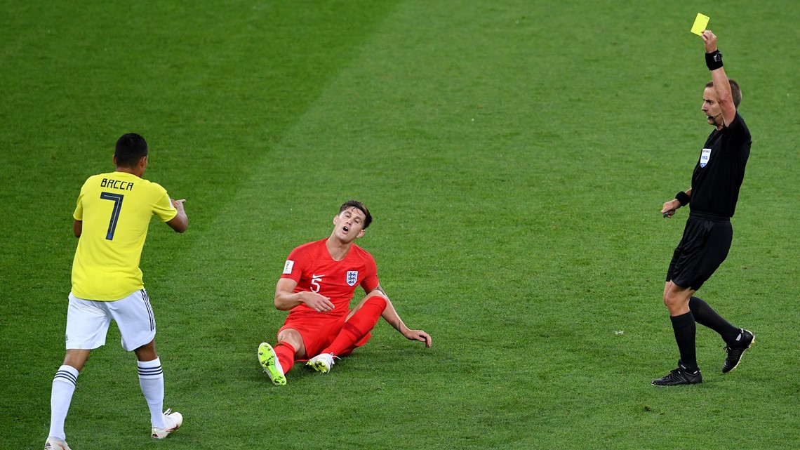 Top American soccer referee Mark Geiger is retiring | king5.com