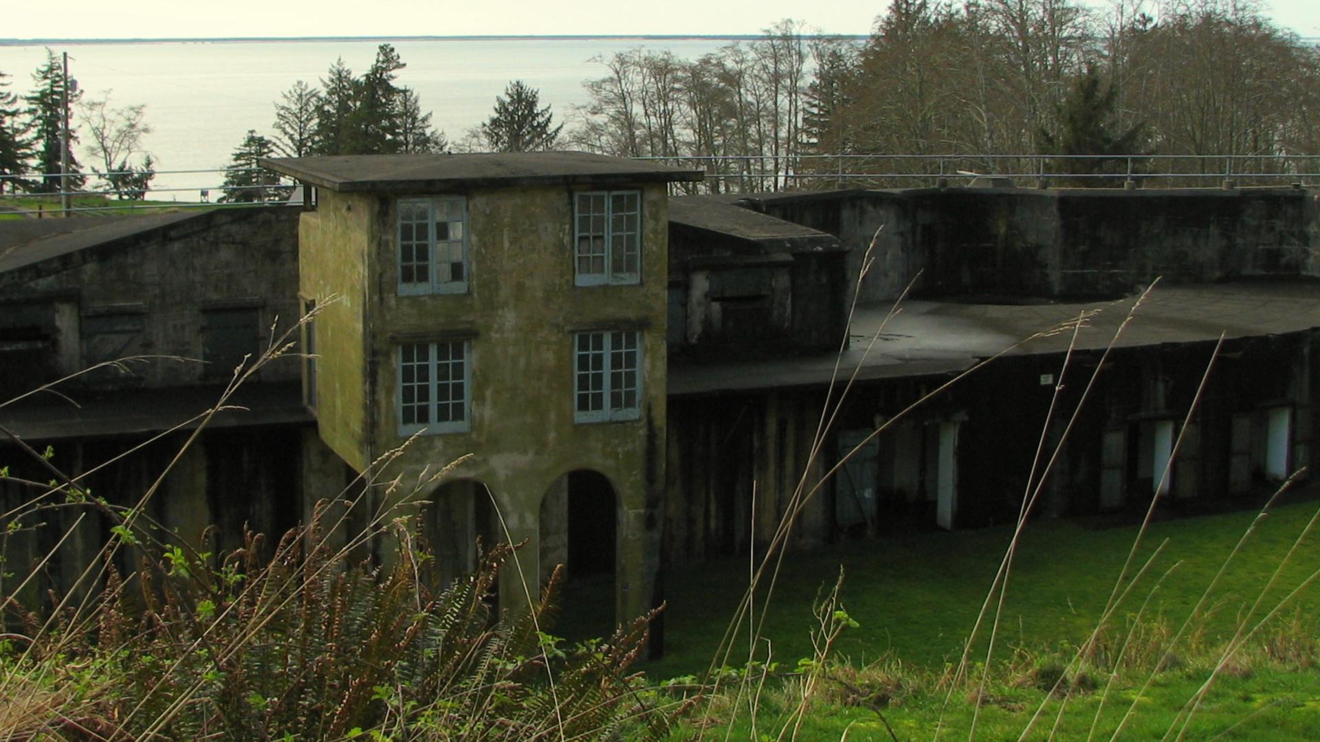 Washington's 'backrooms' are 100-year-old military bunkers | king5.com