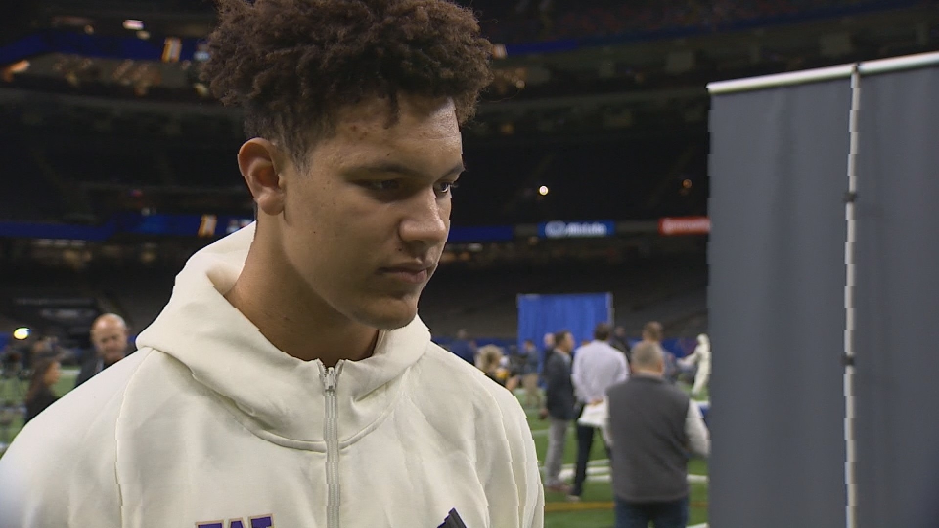 EXTENDED INTERVIEW: One-on-one with UW's Austin Mack | king5.com