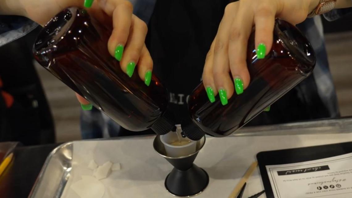 Learn how to pour your own candle at new Snohomish studio | king5.com