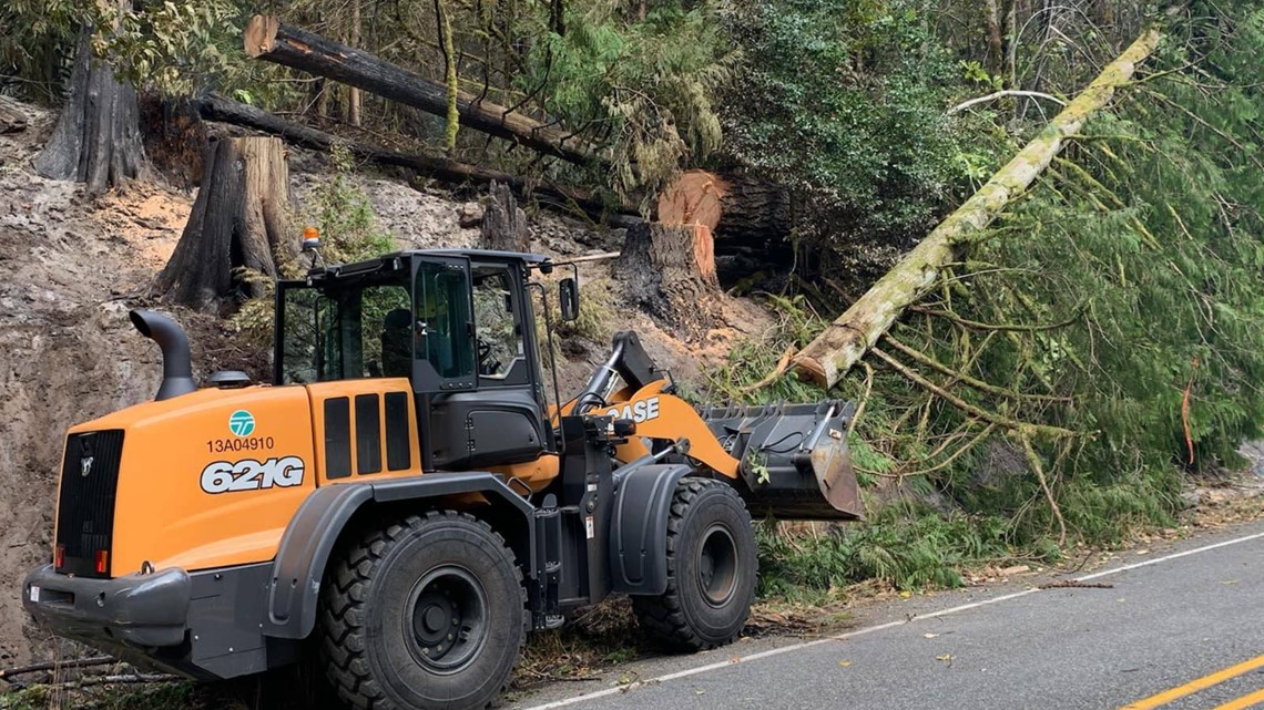 Bolt Creek Fire: US 2 closed, smoke in the Puget Sound region | king5.com