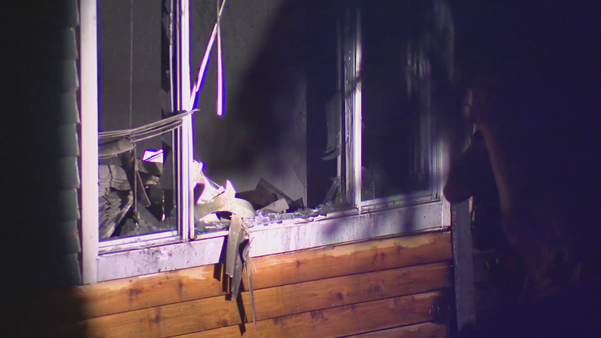 Fire displaces four families from Federal Way apartment building ...