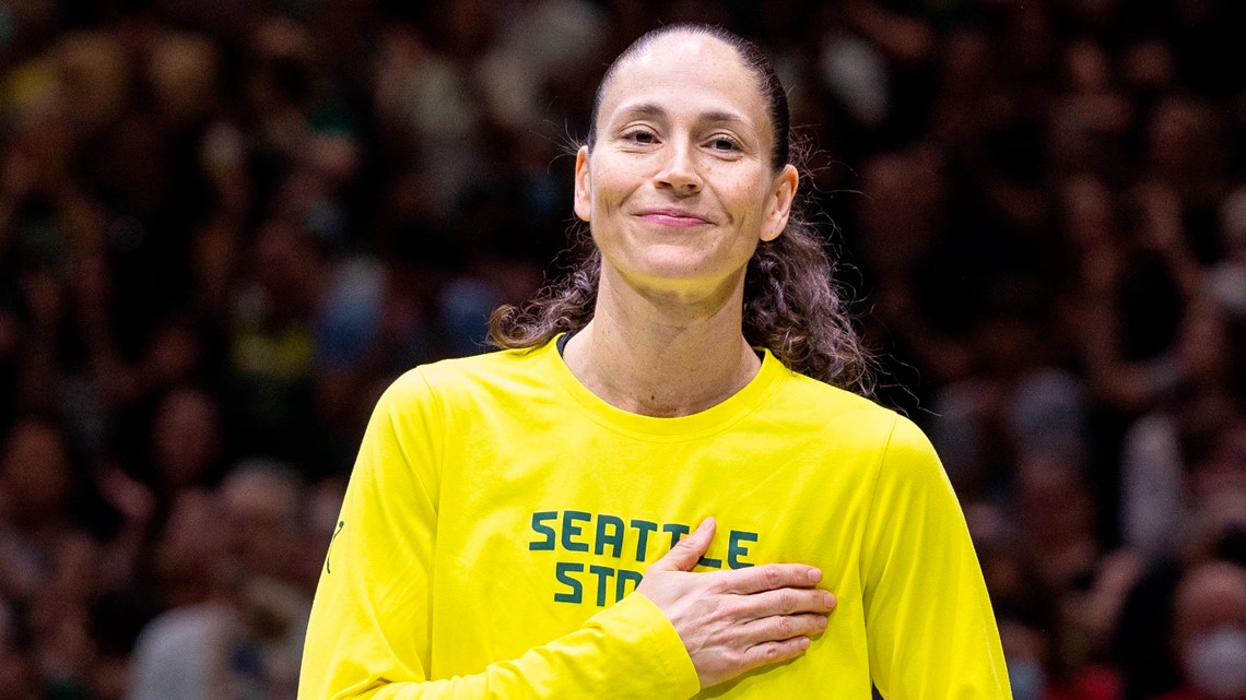 Fans honor Seattle Storm legend Sue Bird | king5.com