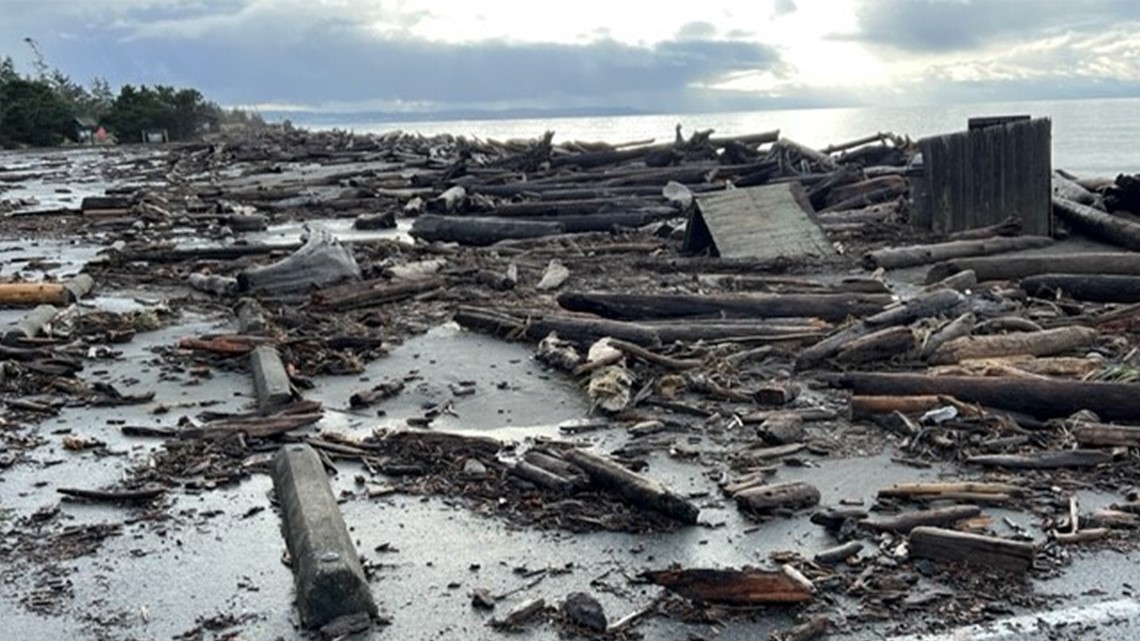 Deception Pass storm damage cleanup underway | king5.com