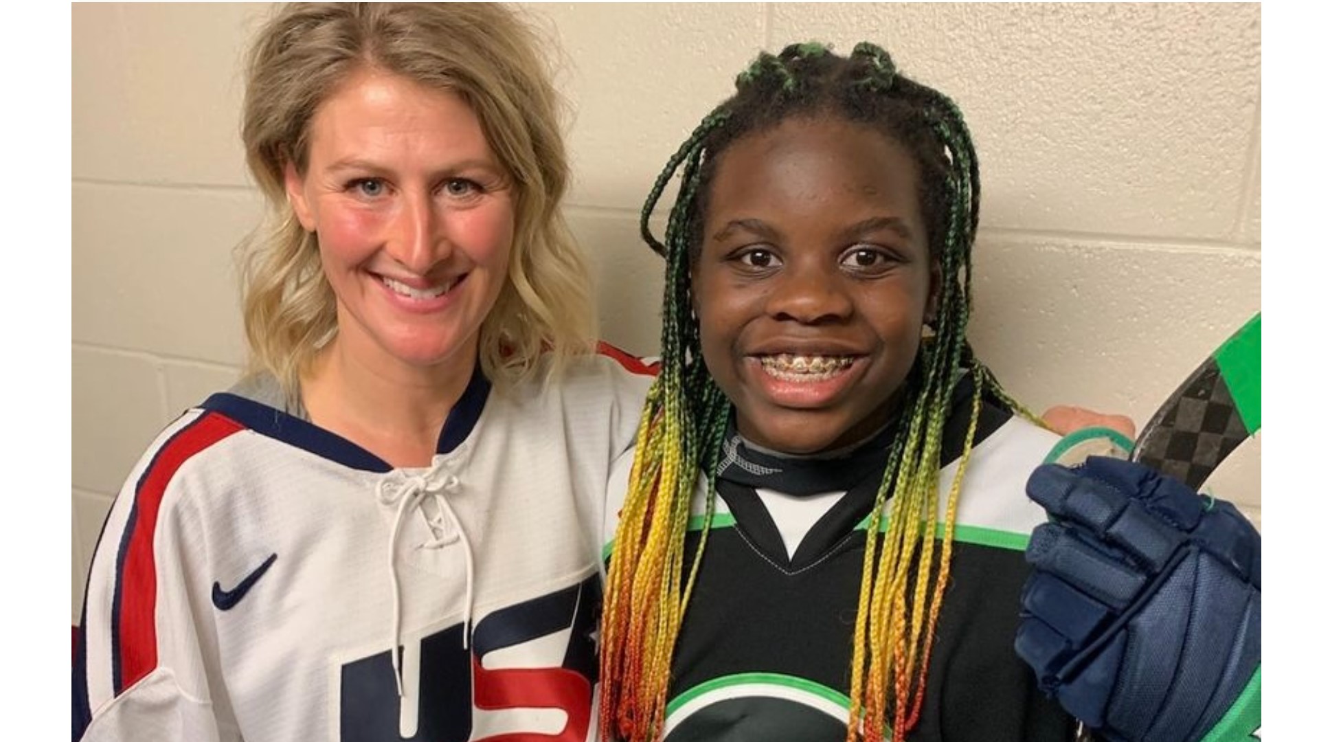 Bellingham teen aims to boost women, kids of color in hockey | king5.com