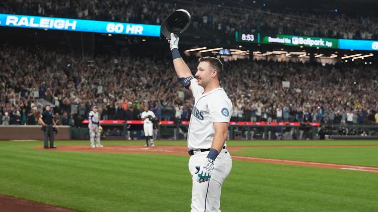 Seattle standoff ended in man's self-inflicted death | king5.com