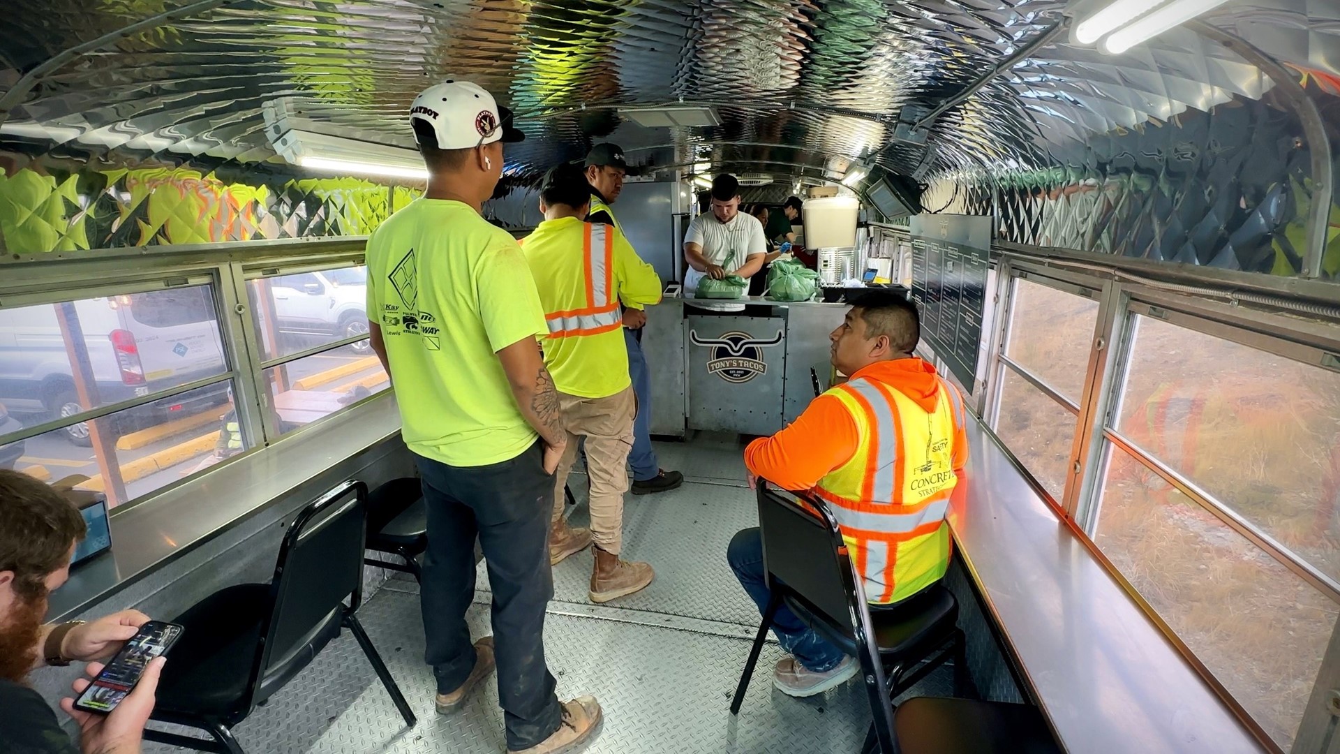 Craving Mexican food? Climb aboard this taco bus in Puyallup | king5.com