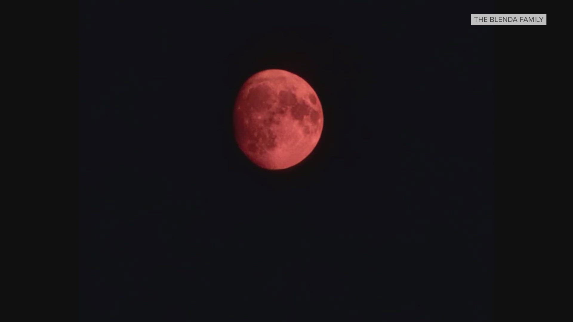 Wildfire smoke causes red moon, hazy skies over western Washington ...