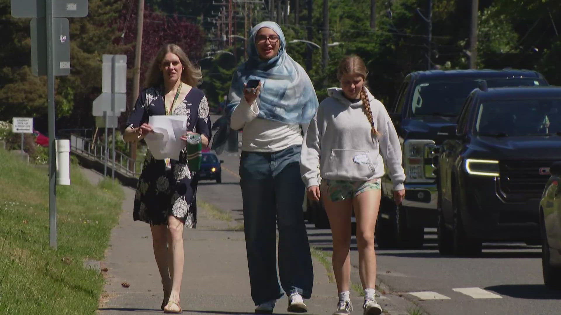 Teens rally to save drug and alcohol counselors in Shoreline schools ...