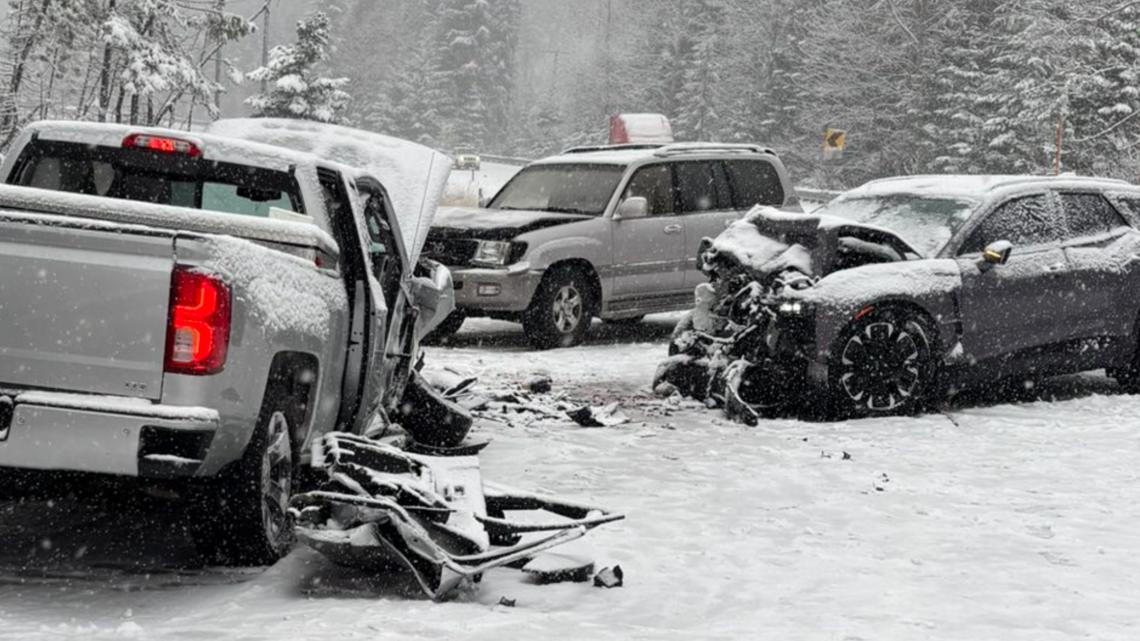 Stevens Pass reopens after 3-car crash closed the roadway Tuesday ...