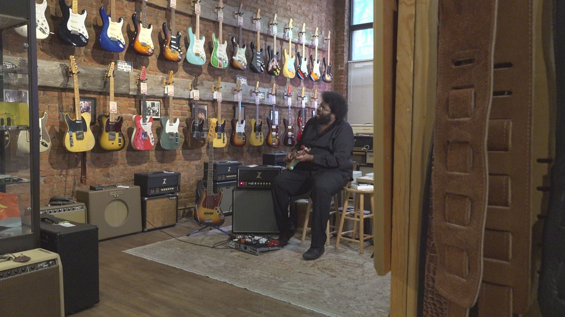 Seattle musicians to play at local businesses during peak shopping ...