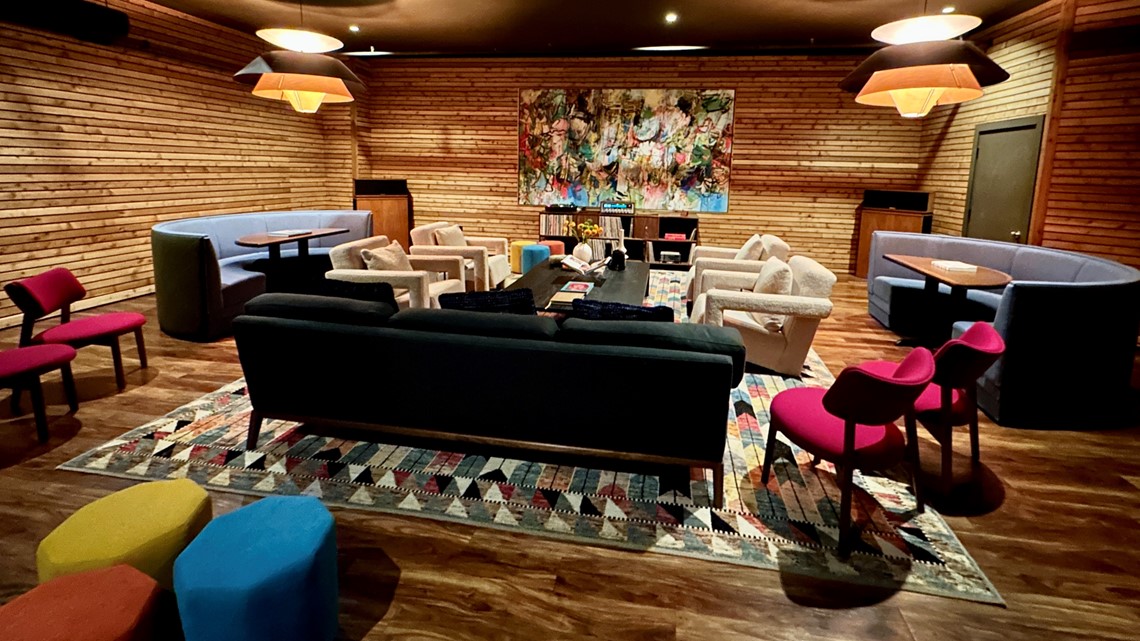 Come for the cocktails, stay for the vinyl at new Ballard bar | king5.com