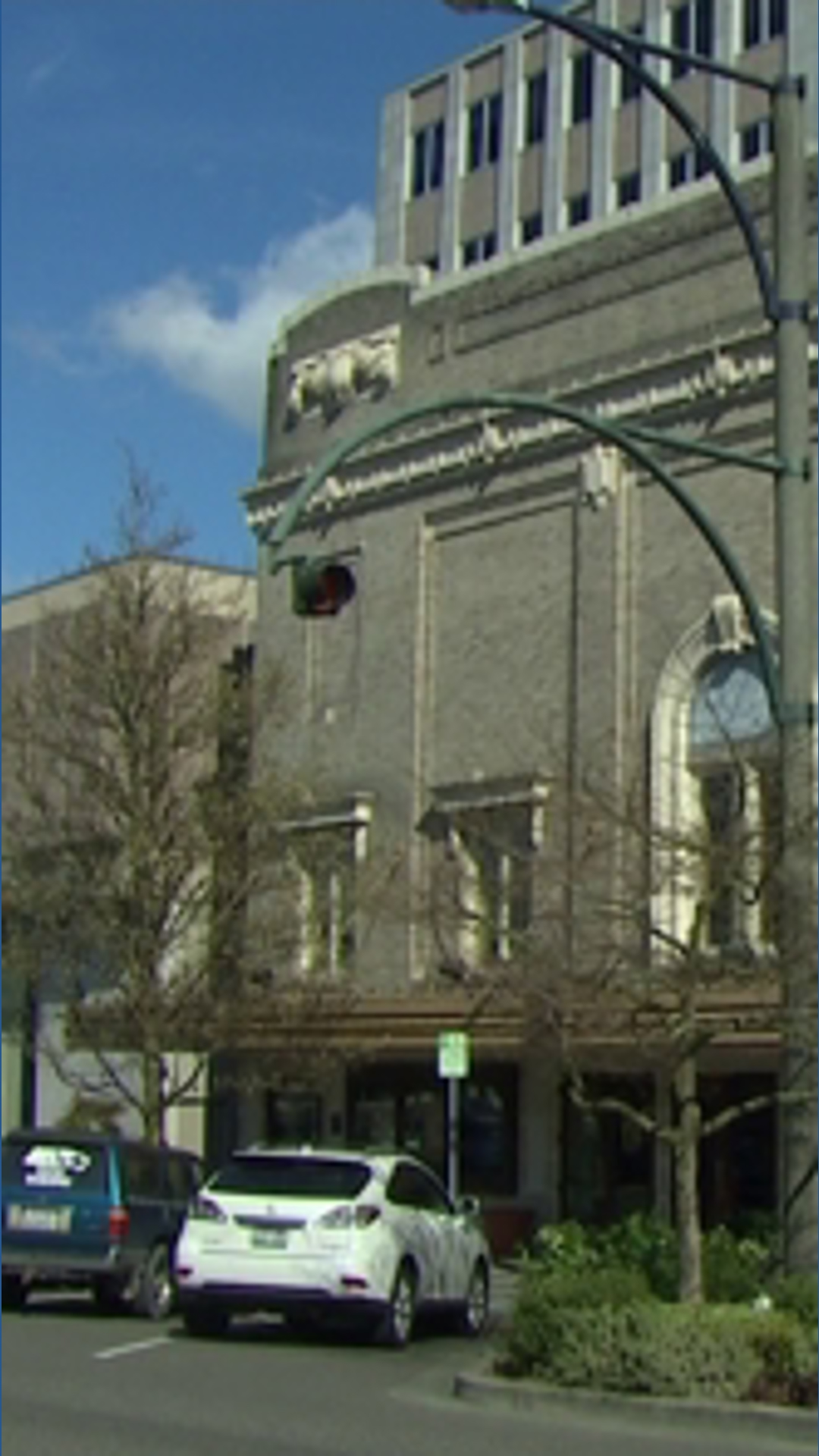 Historic Everett Theatre set to reopen Sept. 12 | king5.com