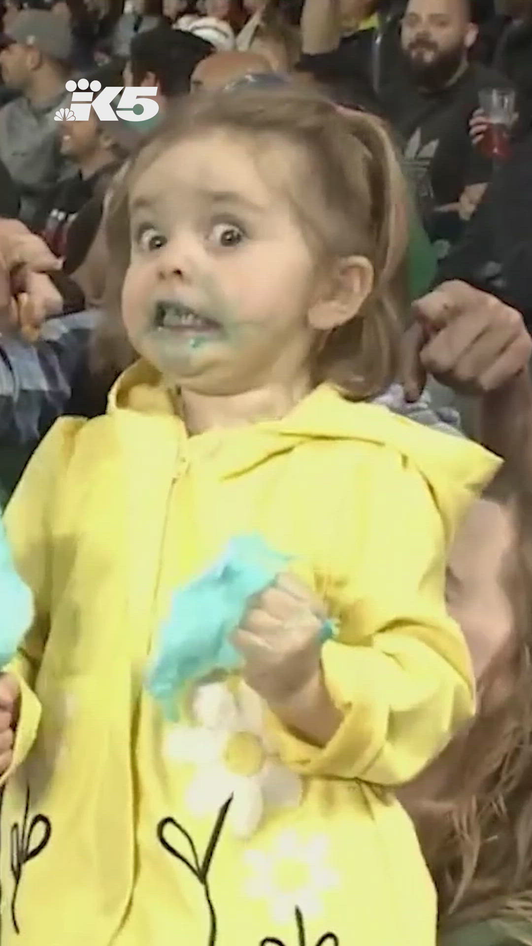 Viral Mariners "cotton candy girl" still keeping the team spirit alive ...