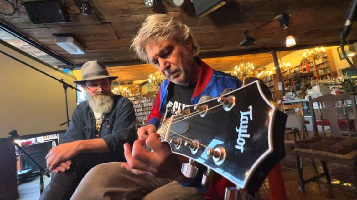 Heart's Roger Fisher helps save Kiss the Sky Books in Sultan | king5.com