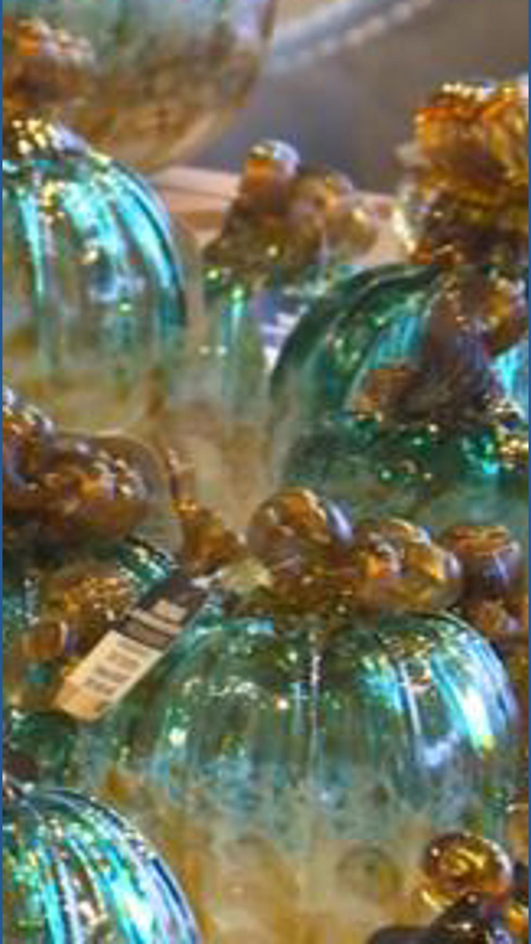 Tacoma Glassblowing Studio's Glass Pumpkins Shine in October | king5.com