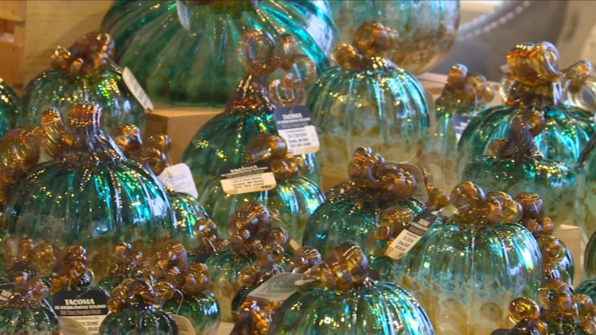 Tacoma Glassblowing Studio's Glass Pumpkins Shine in October | king5.com