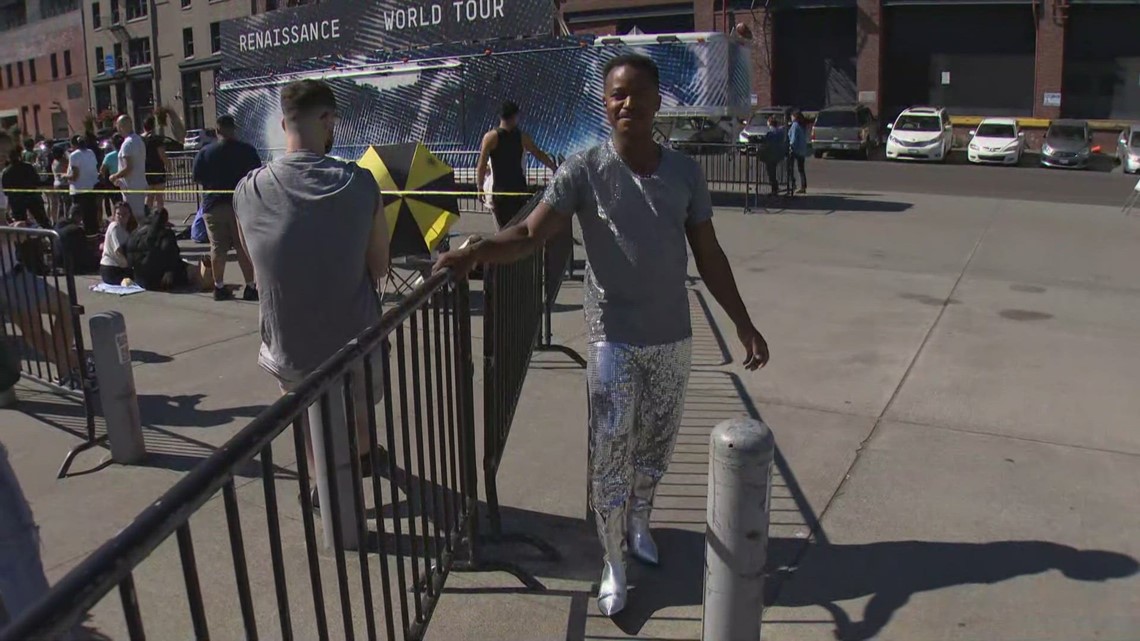 Fans line up for Beyoncé merch ahead of sold-out concert at Lumen Field ...