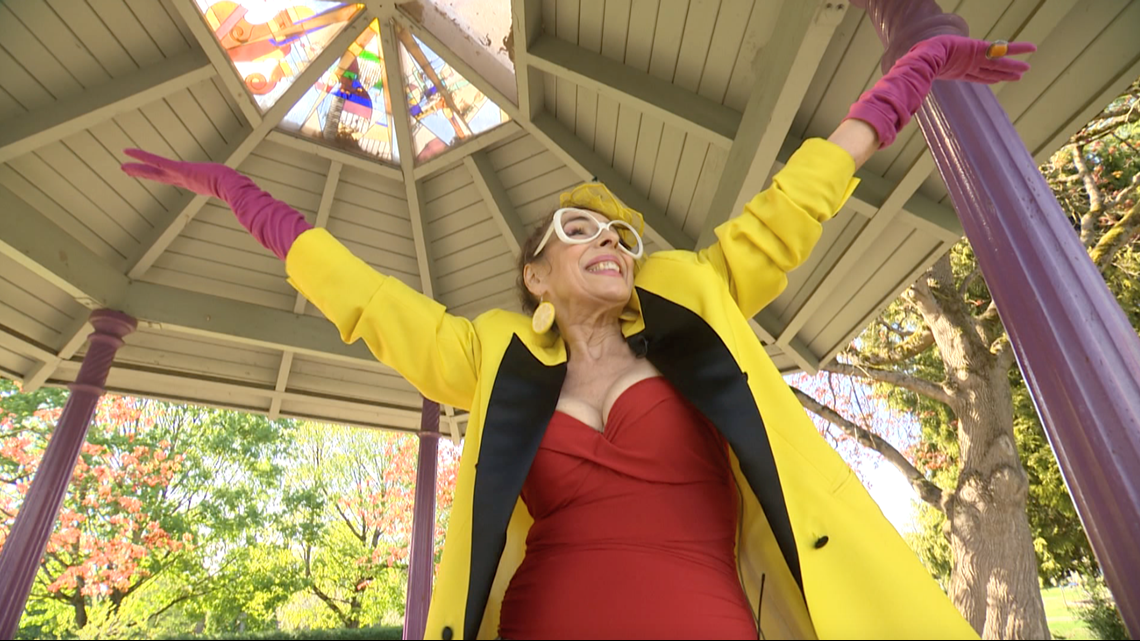 Seattle chanteuse sings her way around the globe | king5.com