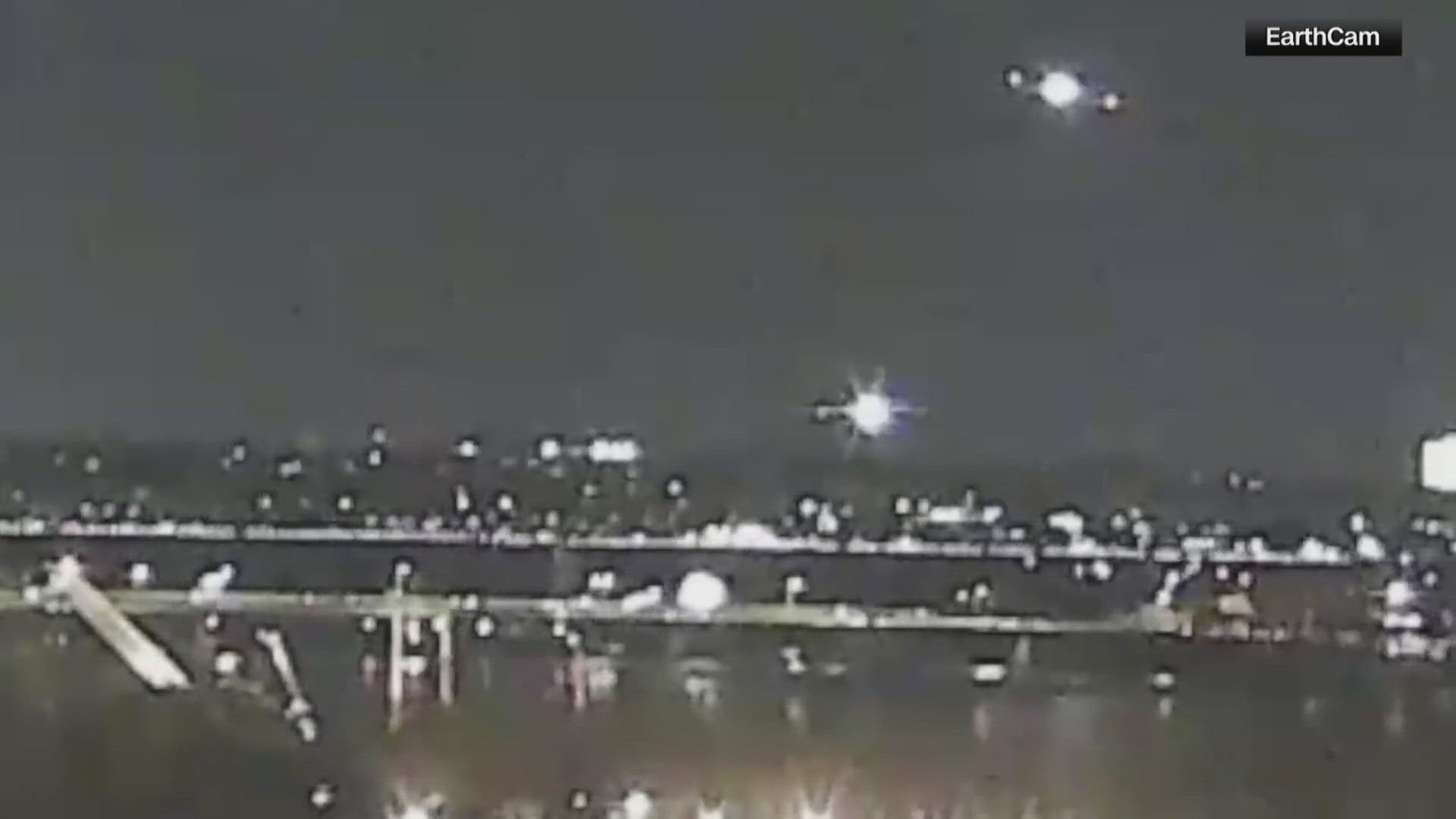 New video shows moment airplane, helicopter collide at Reagan ...