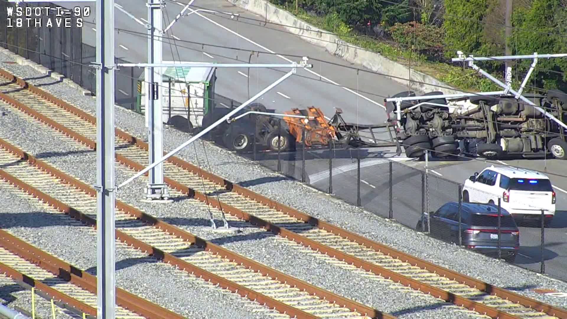 WB I-90 blocked in Seattle by rolled semi-truck | king5.com
