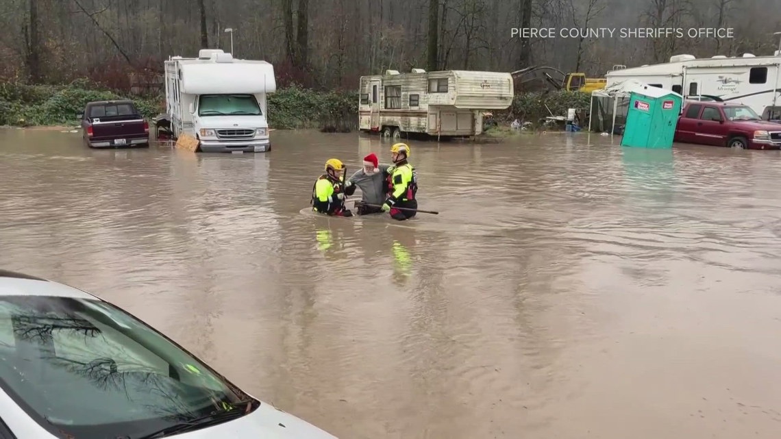 Evacuations issued in Orting due to concern over levees | king5.com