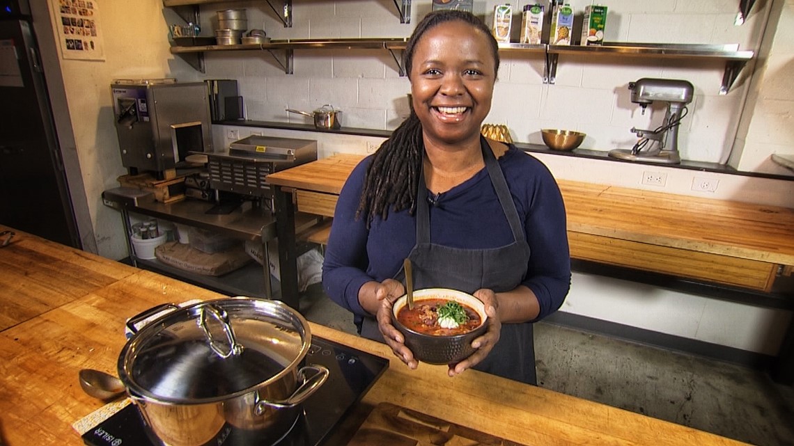 Warm your winter with this delicious recipe for meatless chili - Makini ...