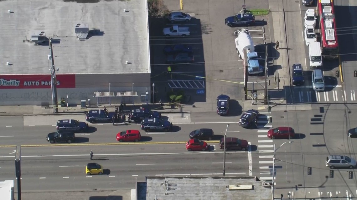 Aerials: Seattle police investigate shooting on Aurora Avenue | king5.com