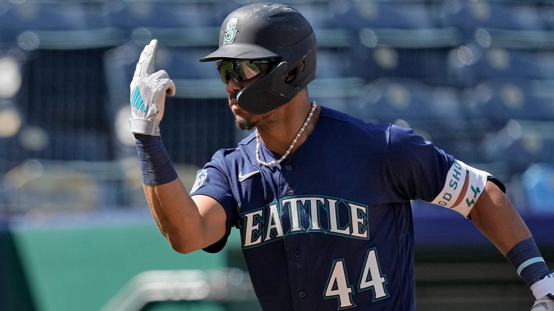 Rodriguez has 5 hits, 5 RBIs and go-ahead 3-run shot in the eighth as ...