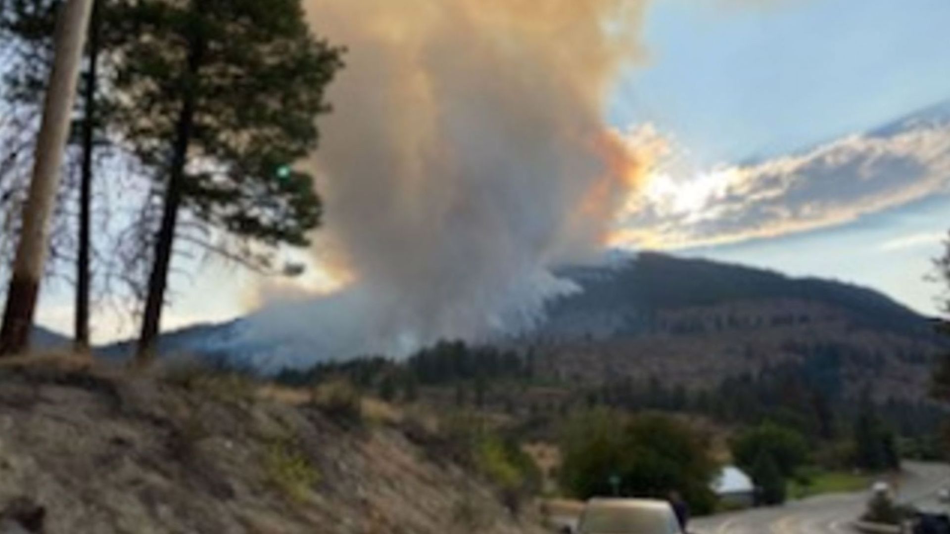 Viewer photos: Twenty-Five Mile Fire burning near Lake Chelan | king5.com