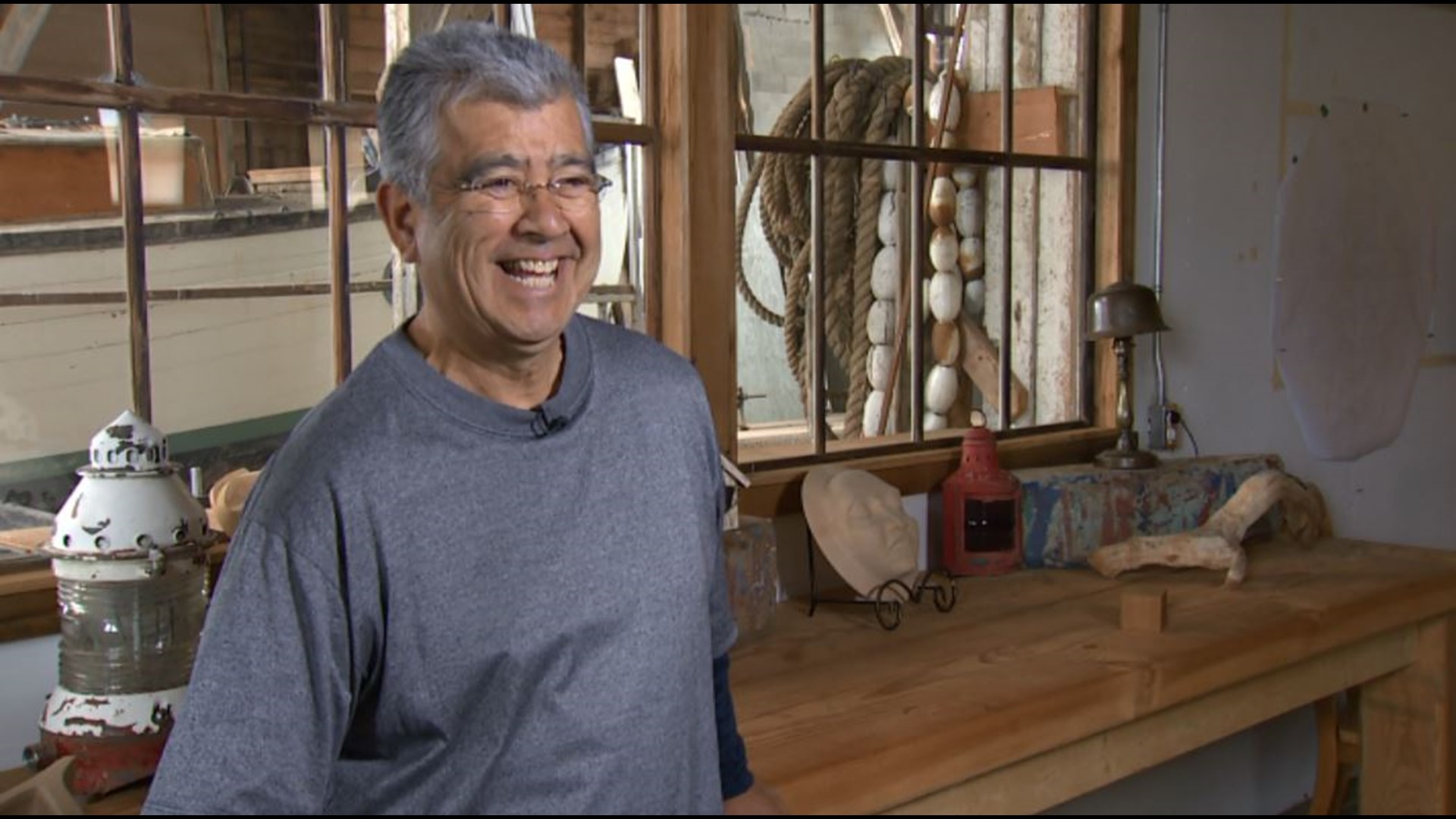 Arthur Vickers: Telling stories with art in Cowichan Bay | king5.com