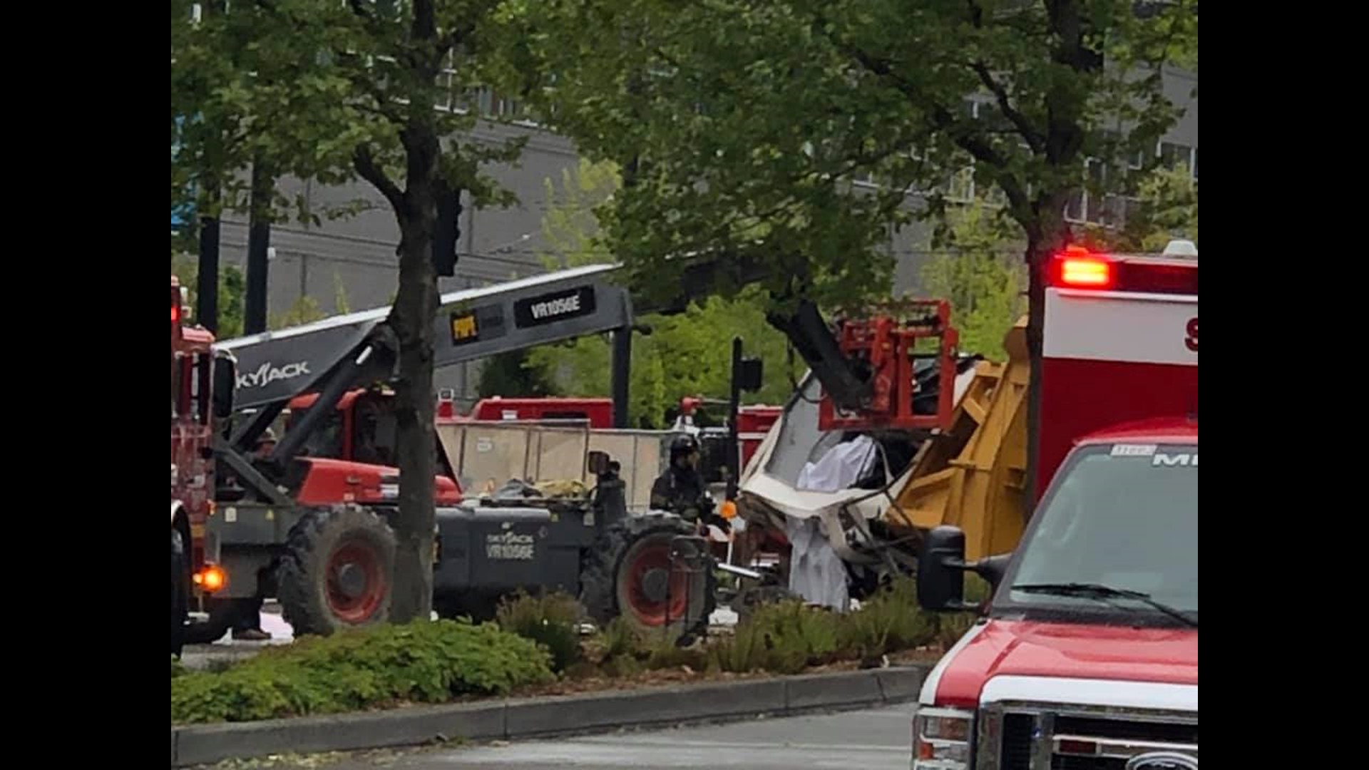 PHOTOS: Crane collapse in downtown Seattle | king5.com