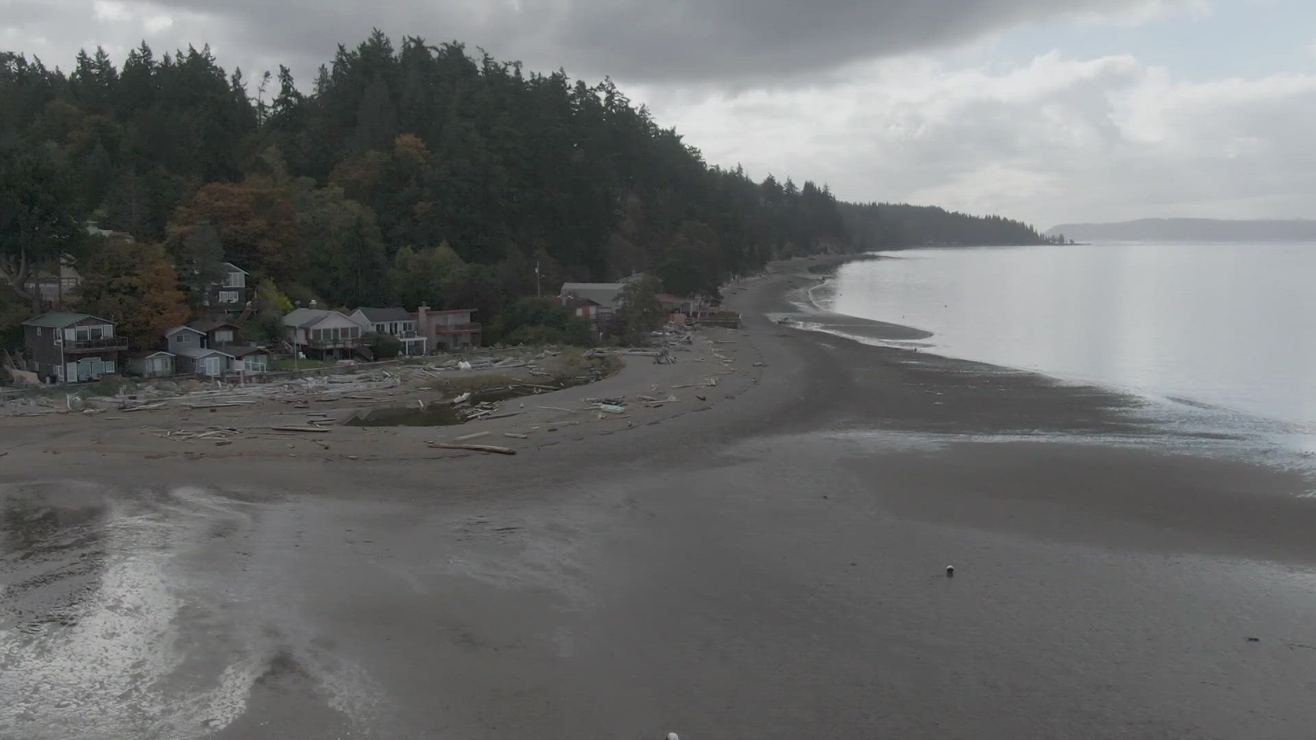 Stanwood man sues to restore public access to Warm Beach | king5.com