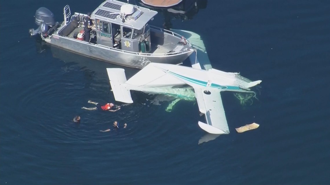 1 killed, 1 injured in floatplane crash on Lake Sammamish | king5.com