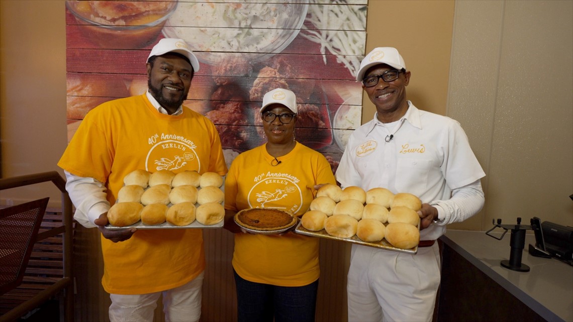 Ezell's celebrates 40 years of famous chicken | king5.com