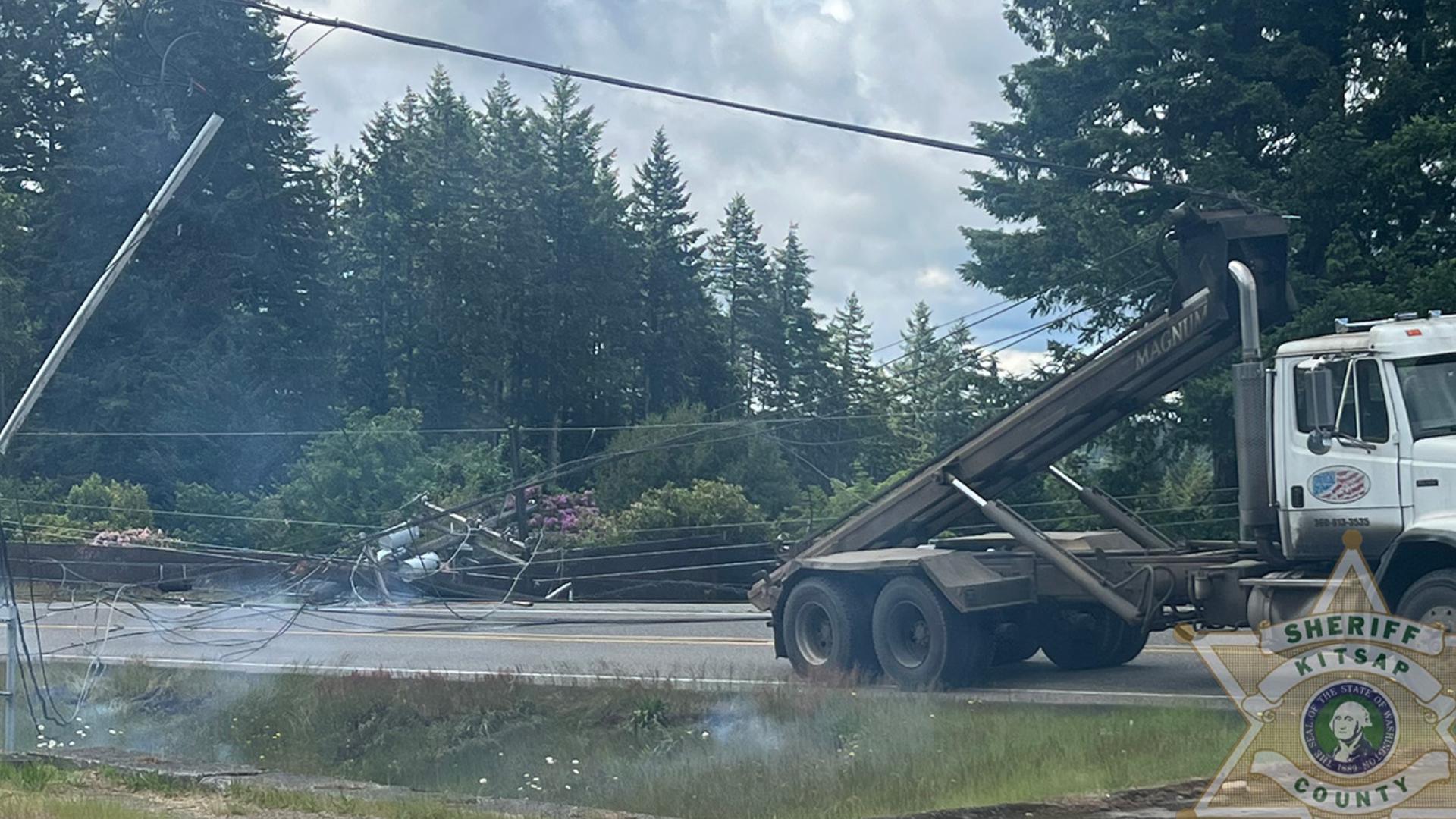 Truck strikes power lines in Port Orchard, causing power outage | king5.com
