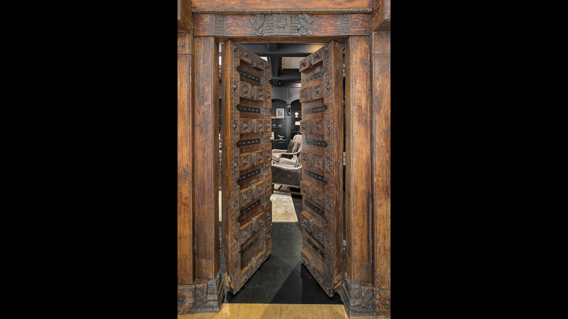 Russell Wilson's Bellevue mansion for sale | king5.com