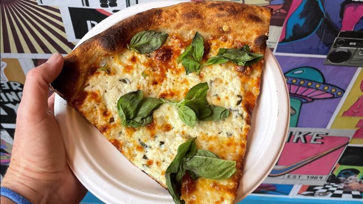 Burien's newest pizza place getting raves | king5.com